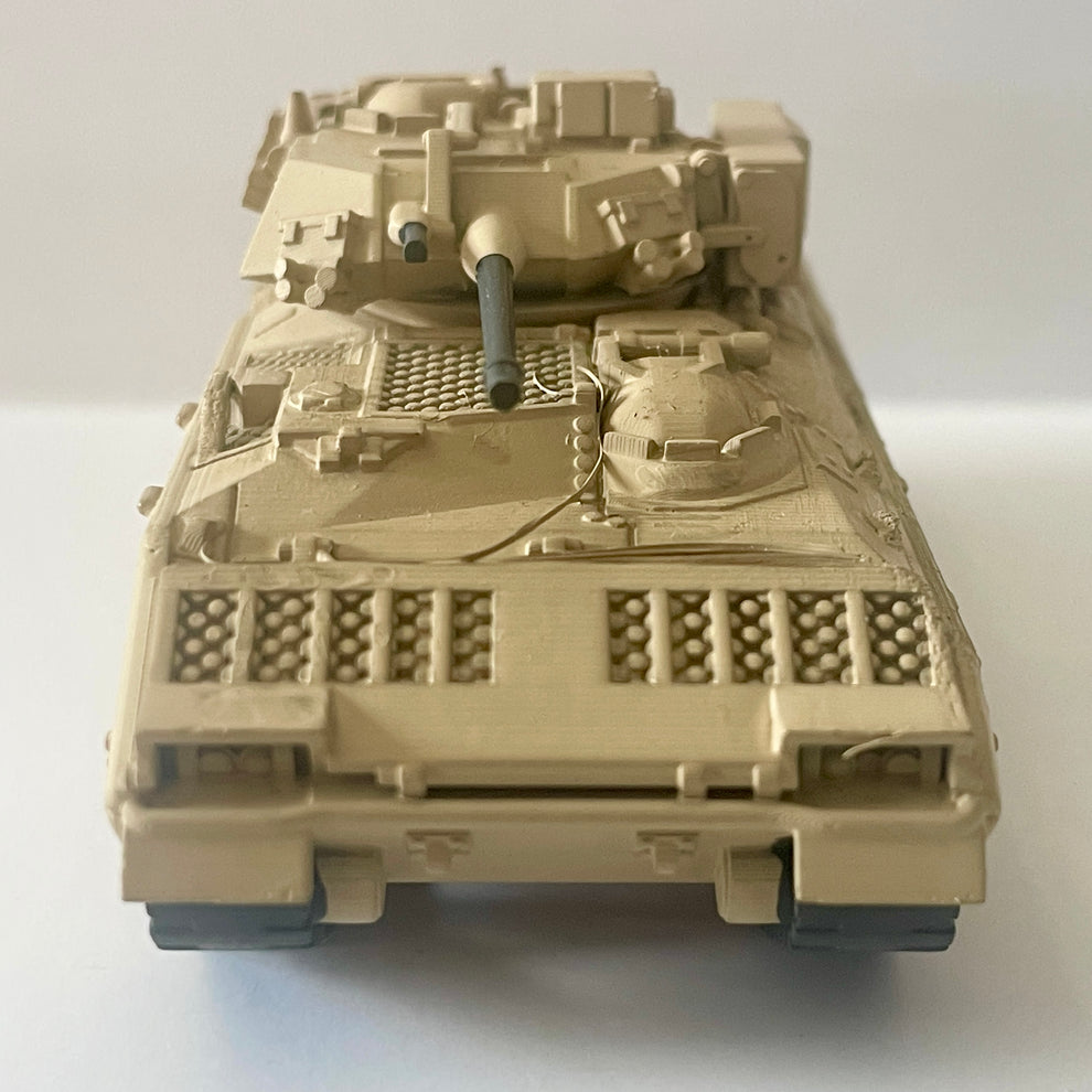RECON 341 US ARMY M2 BRADLEY IFV - DESERT CAMO – Makin' Tracks