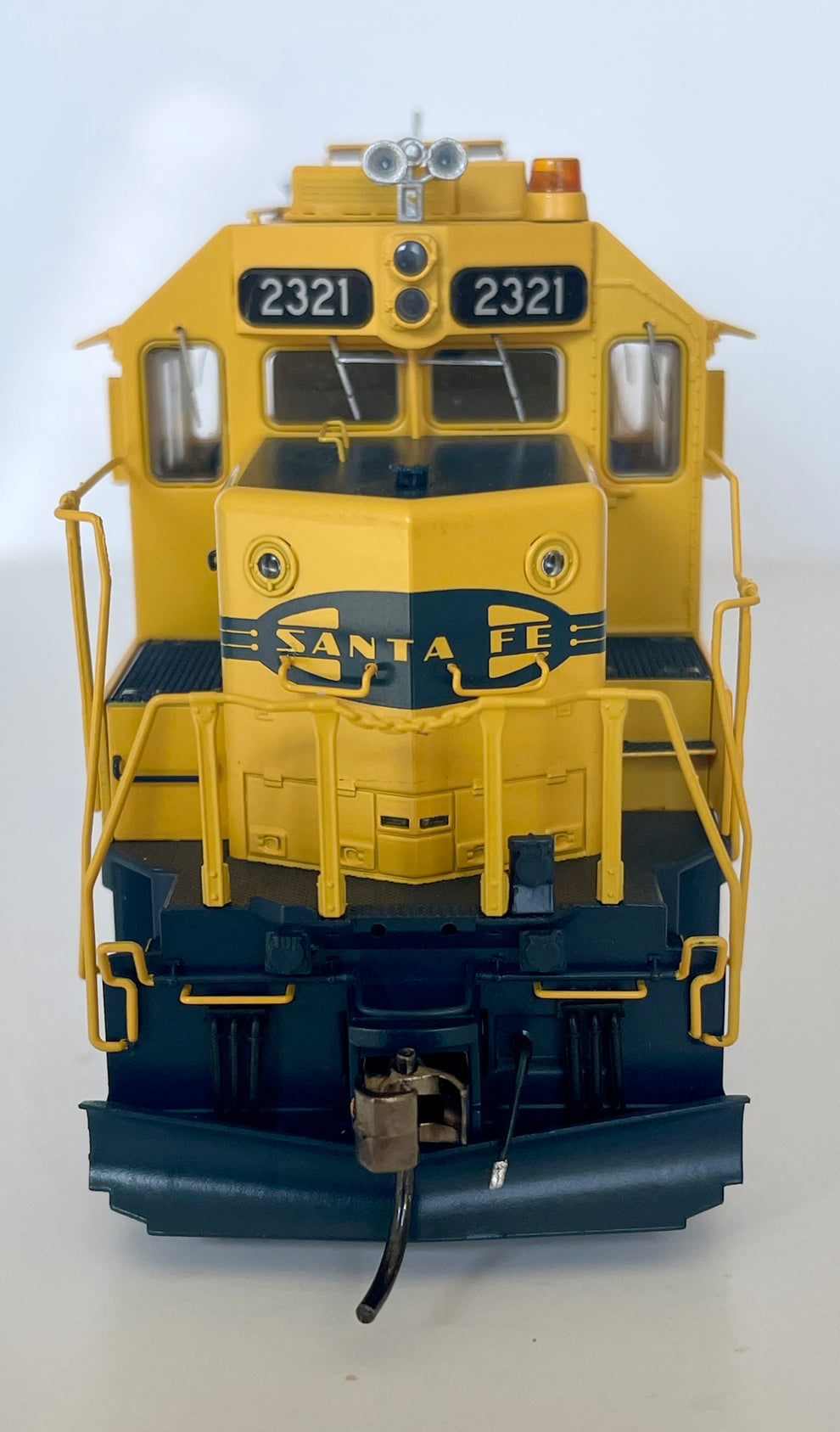 RAPIDO EMD GP38 DCC/LOC SOUND - SANTA FE – Makin' Tracks