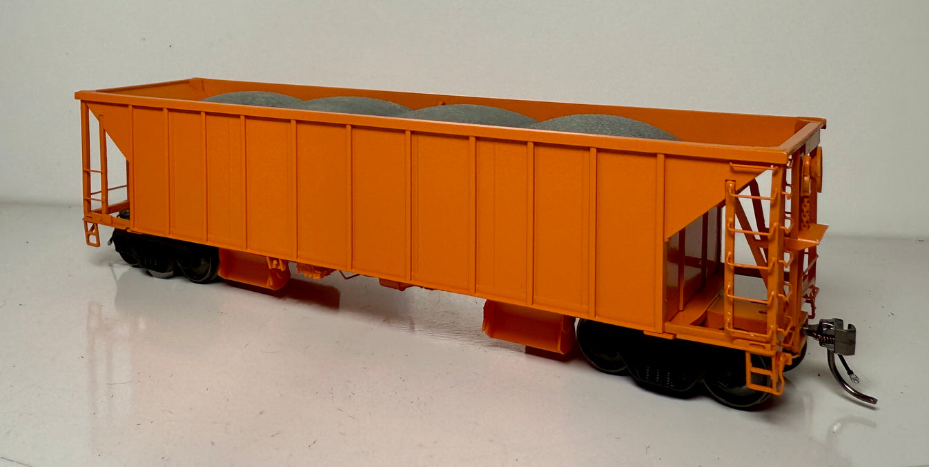 RAPIDO NSC BALLAST HOPPER - MOW ORANGE UNNUMBERED – Makin' Tracks