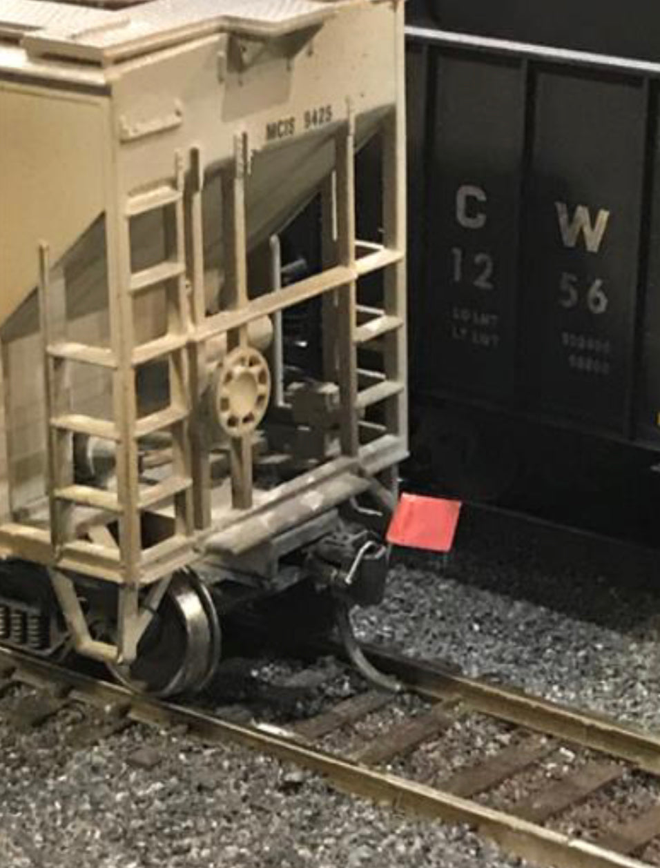 MACrail EOT FLAG ORANGE MAC950 – Makin' Tracks